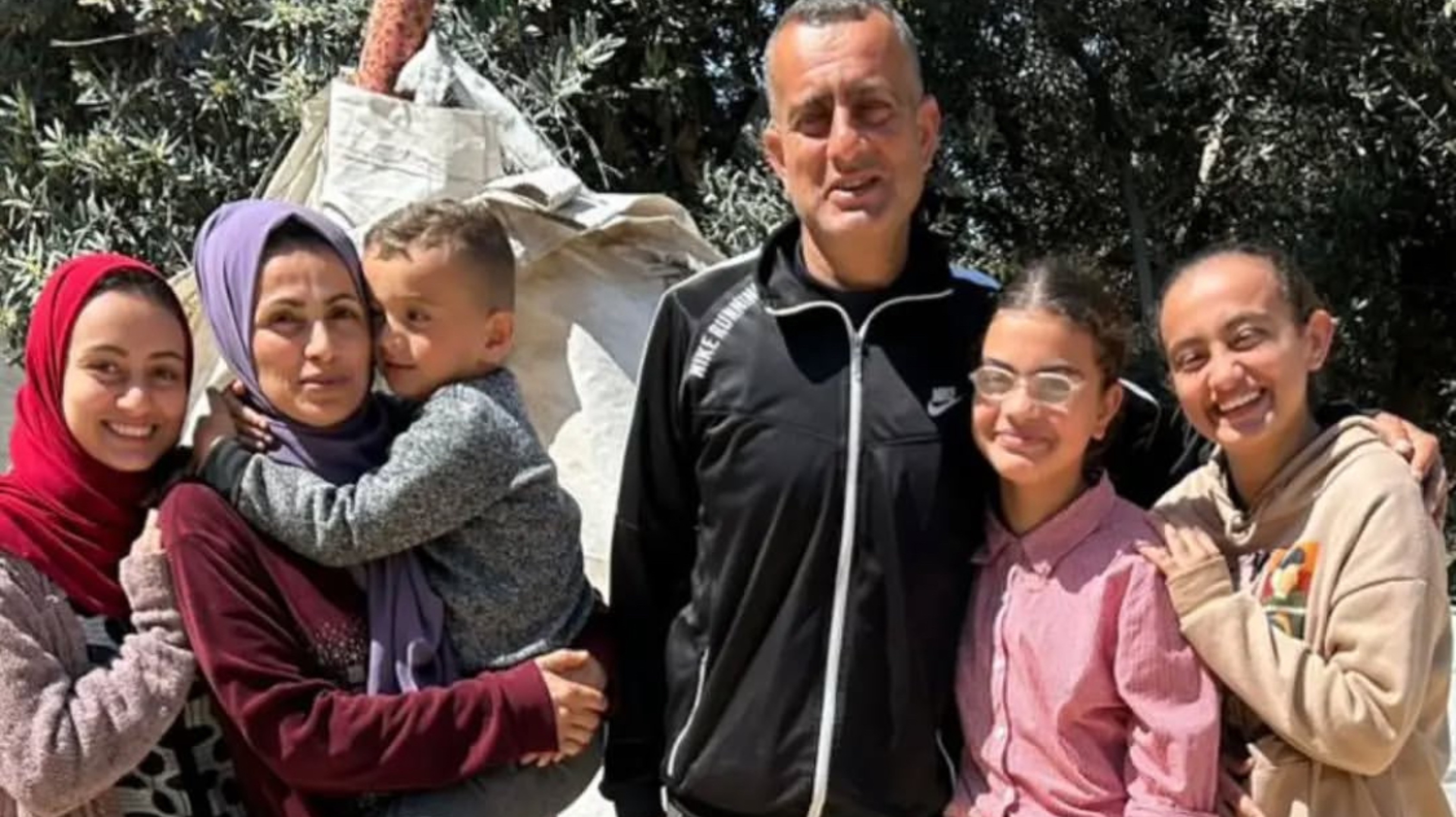 Help Shereen and her family escape war | Chuffed | Non-profit charity ...