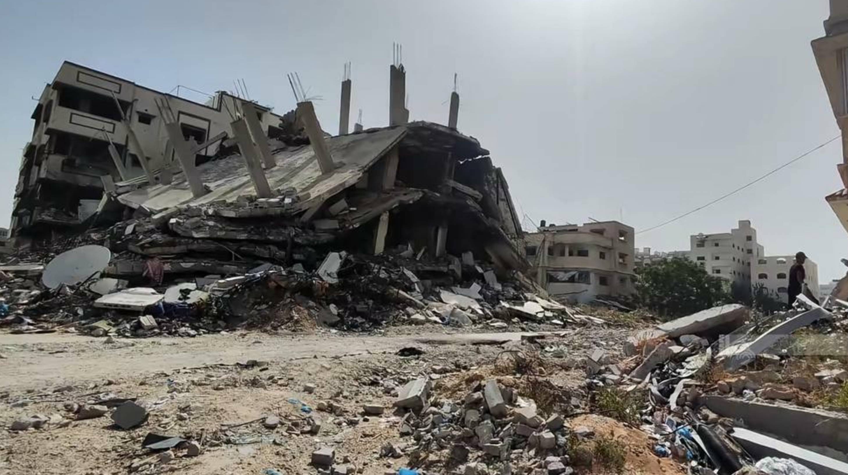 Help 18 Year Old Mahmoud Care For His 7 Younger Siblings | Chuffed ...