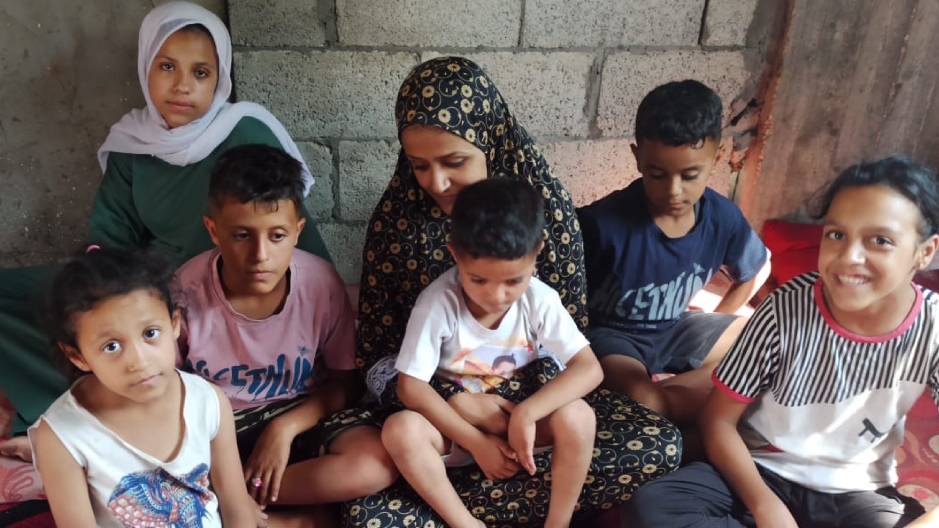 Help Nafeez and her 6 children in Gaza | Chuffed | Non-profit charity ...