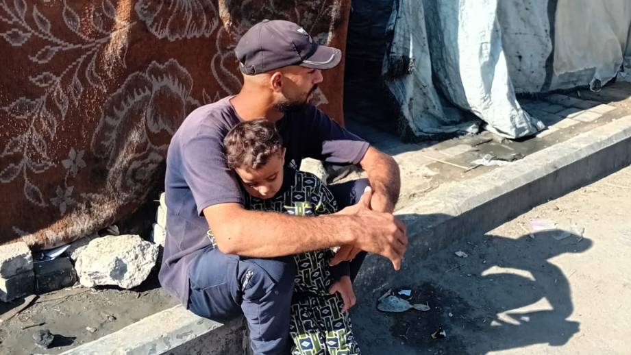 🆘 Help Adi Mohammed Escape Genocide & Protect His Family💔🏕️🌧️ | Chuffed ...